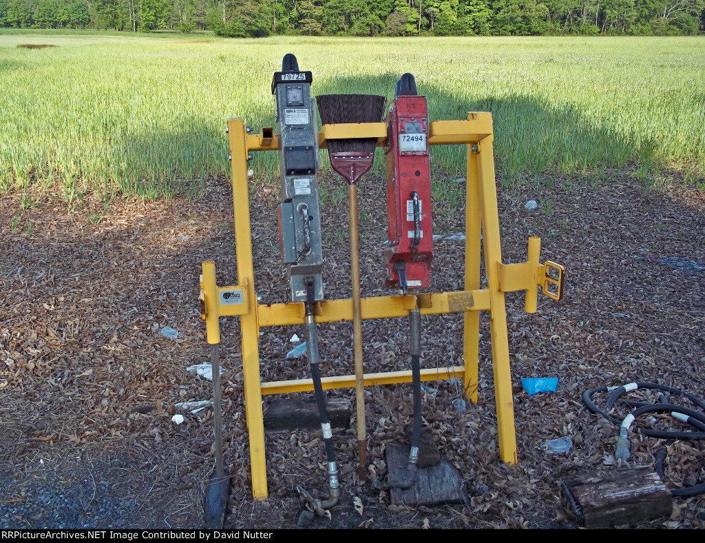 As seen as pair of EOT hook up on EOT holder