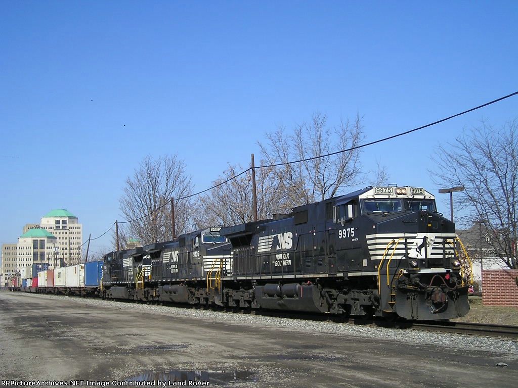 NS 9975 On NS 215 Eastbound