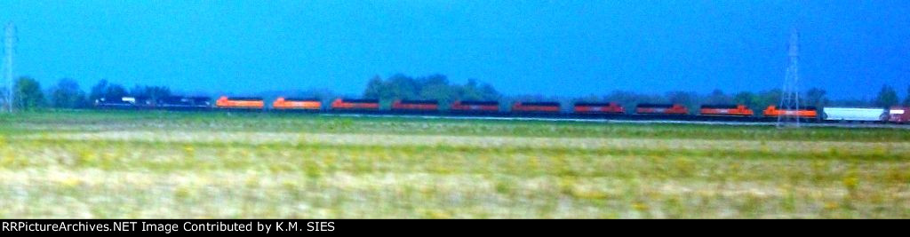 NS 33Q w/ 12 units!!!!!!!! Ex-BN SD40-2s distant view