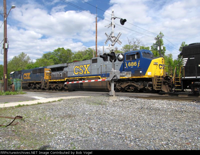 CSX 686
