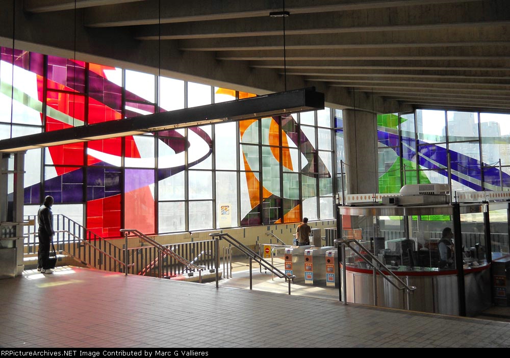 Champ-de-Mars subway station