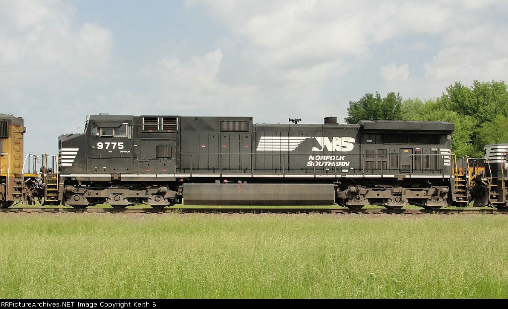 NS 9775