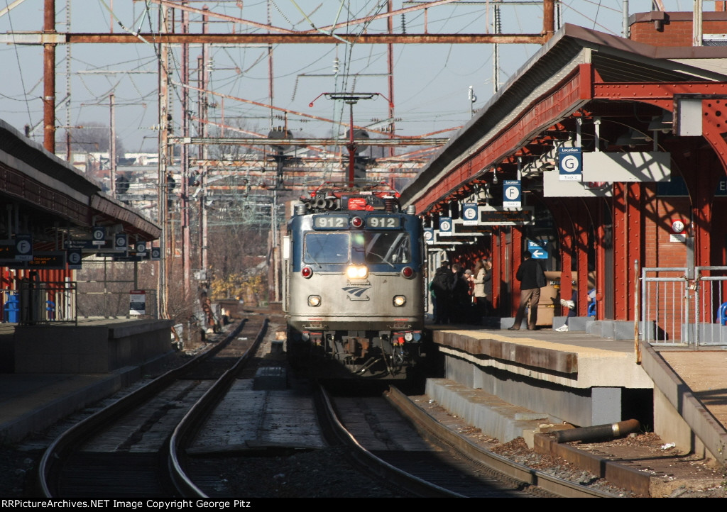 Amtrak train 152(4) arriving at Wilmington, DE