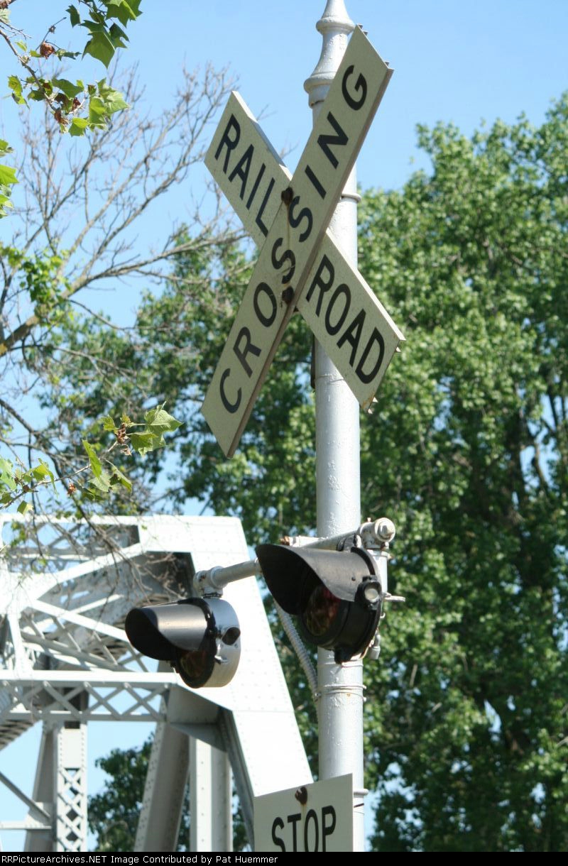Dinky crossing lights