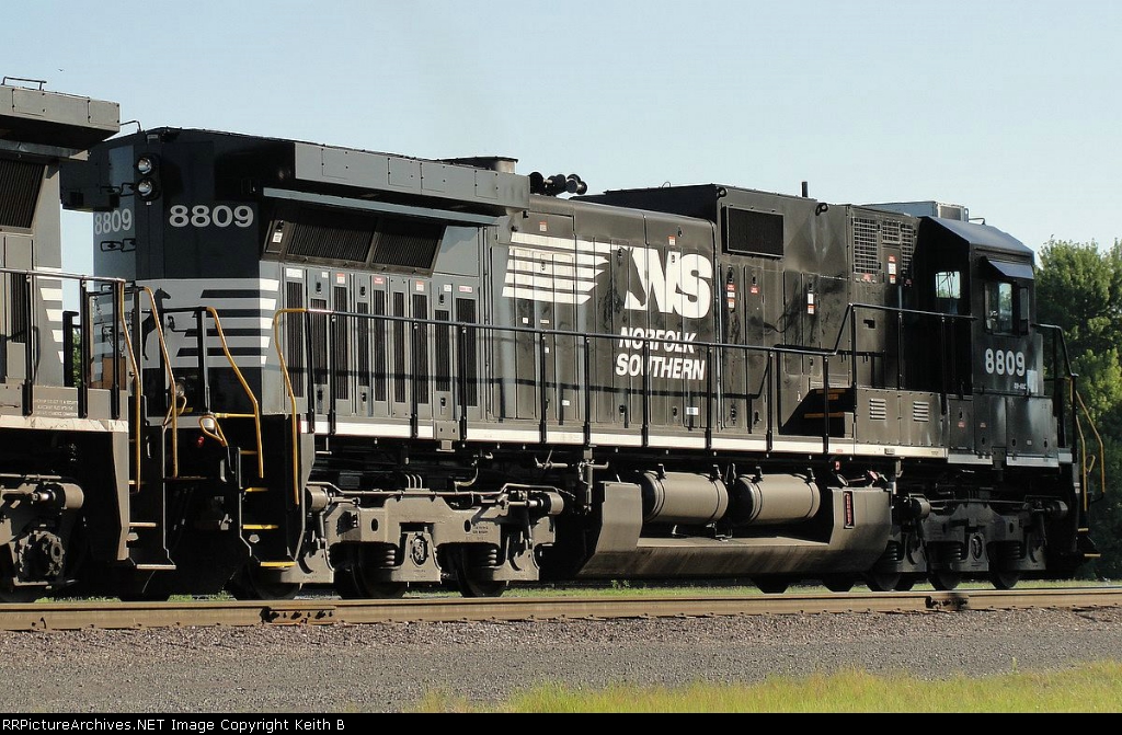 NS 8809