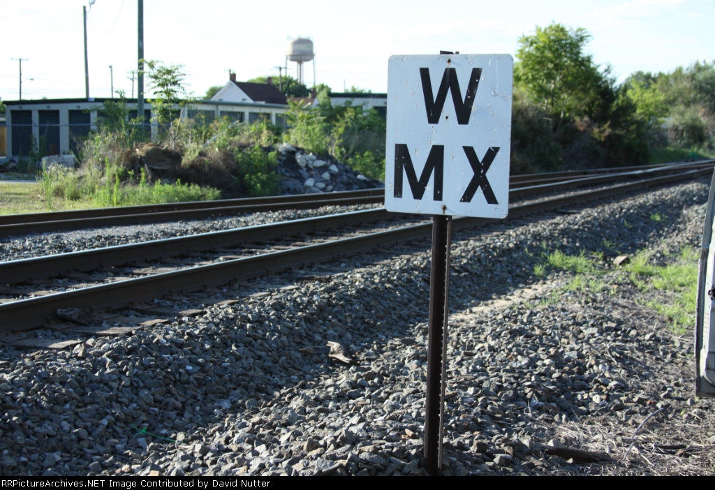 (W) (MX) whistle post