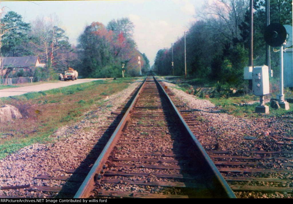 The old southern track is still here in Everett GA.