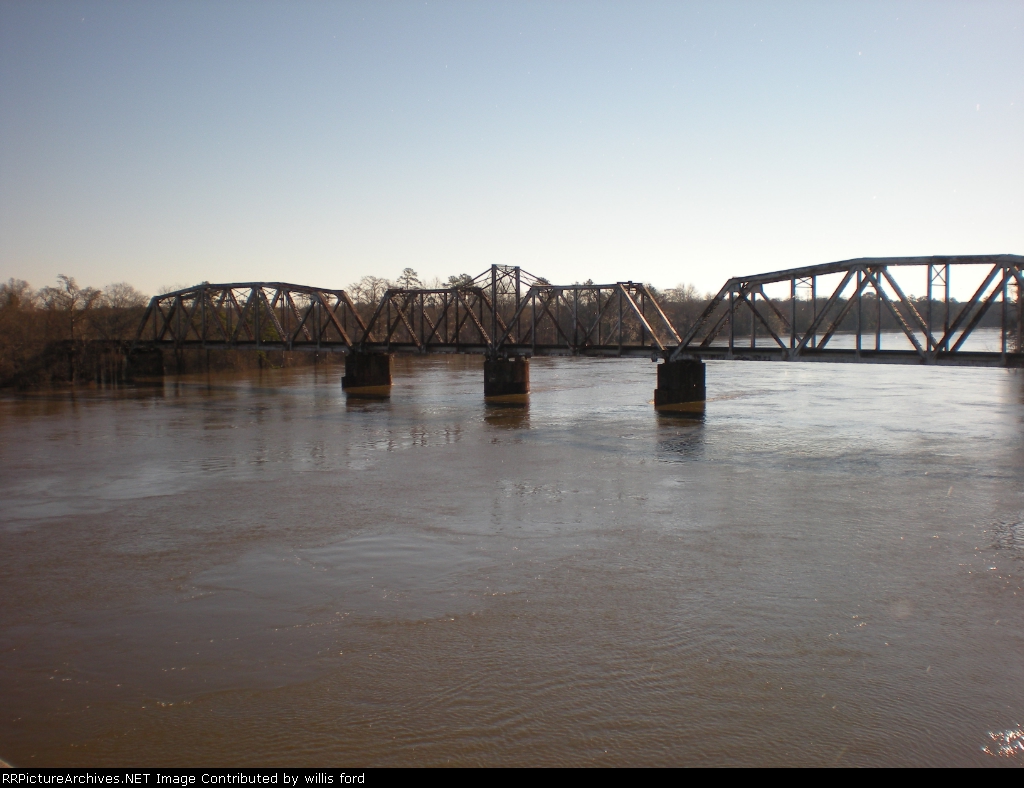 Former SAL bridge over the Santee River at Jamestown