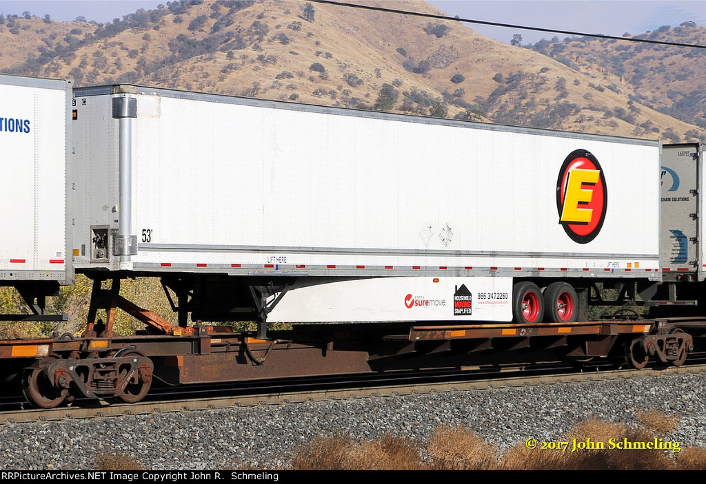 TTAX 553311-E with 53' ESTES trailer load Woodford-Tehachapi Pass CA ...