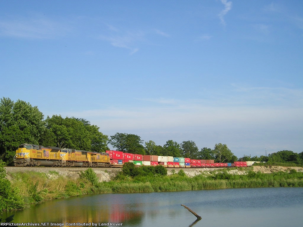 UP 8660 On NS 216 Westbound