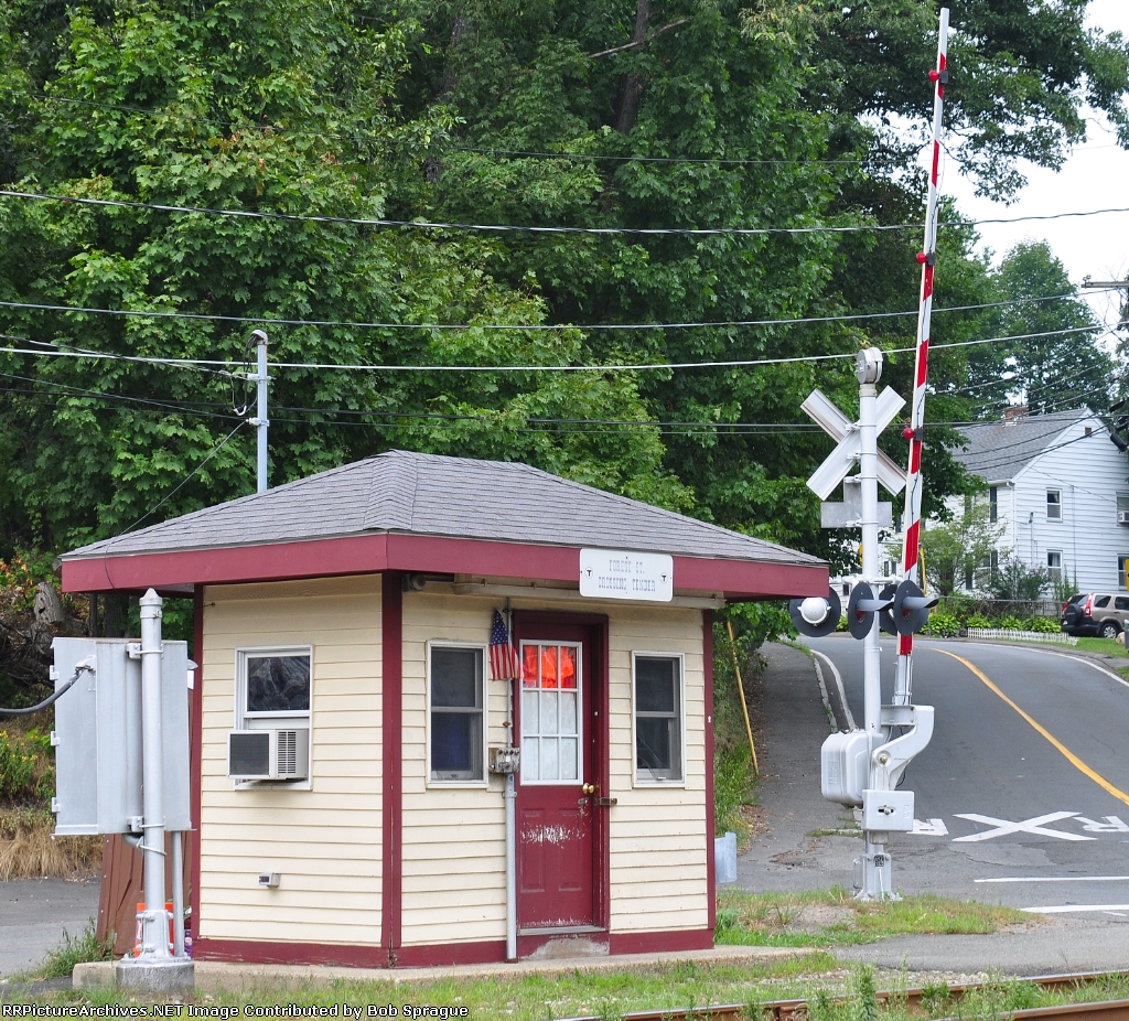 crossing gate shack still in use