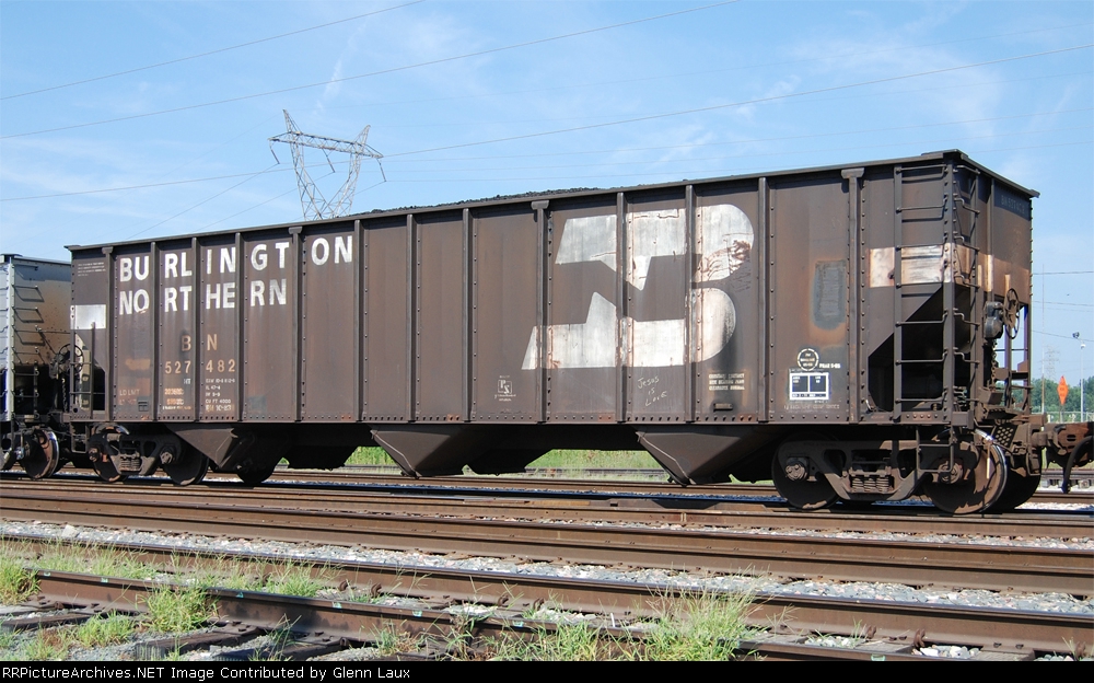 BN 527482 is a rare Pullman Standard, 3-bay, double rotary end coal hopper