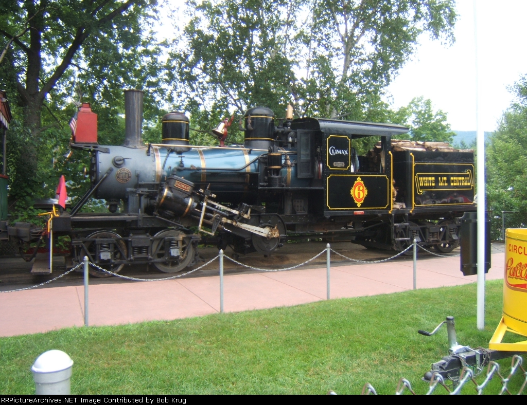 WMC 6 in the station area at Clark's Trading Post