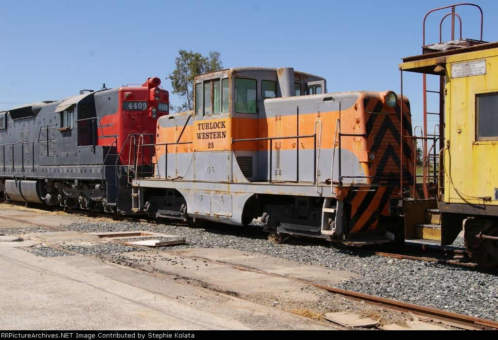 TURLOCK WESTERN 25 NO AAR REPORTING MARKS