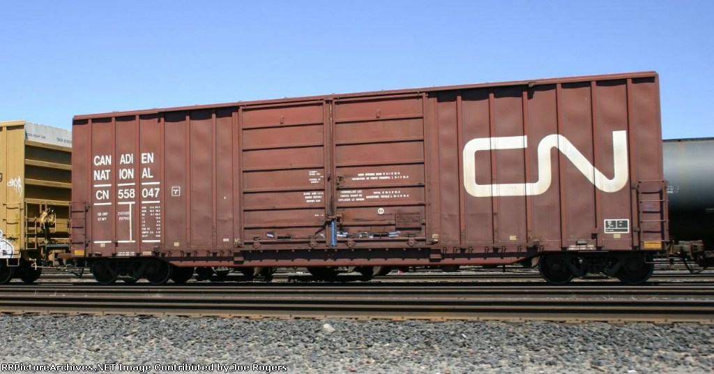 CN 558047