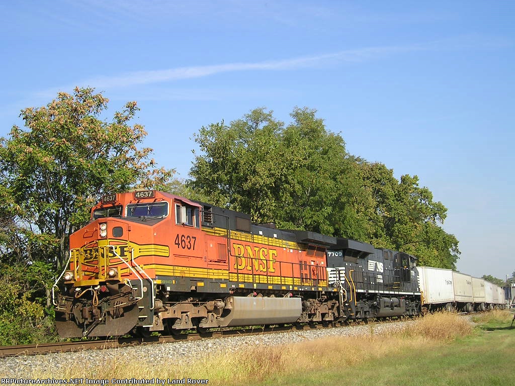 BNSF 4637 On NS 251 Eastbound