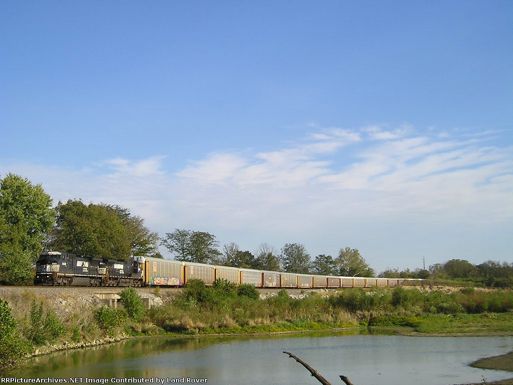 NS 8413 On NS 288 Westbound