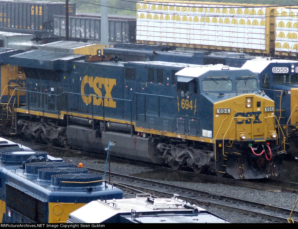 CSXT GE AC6000CW 694