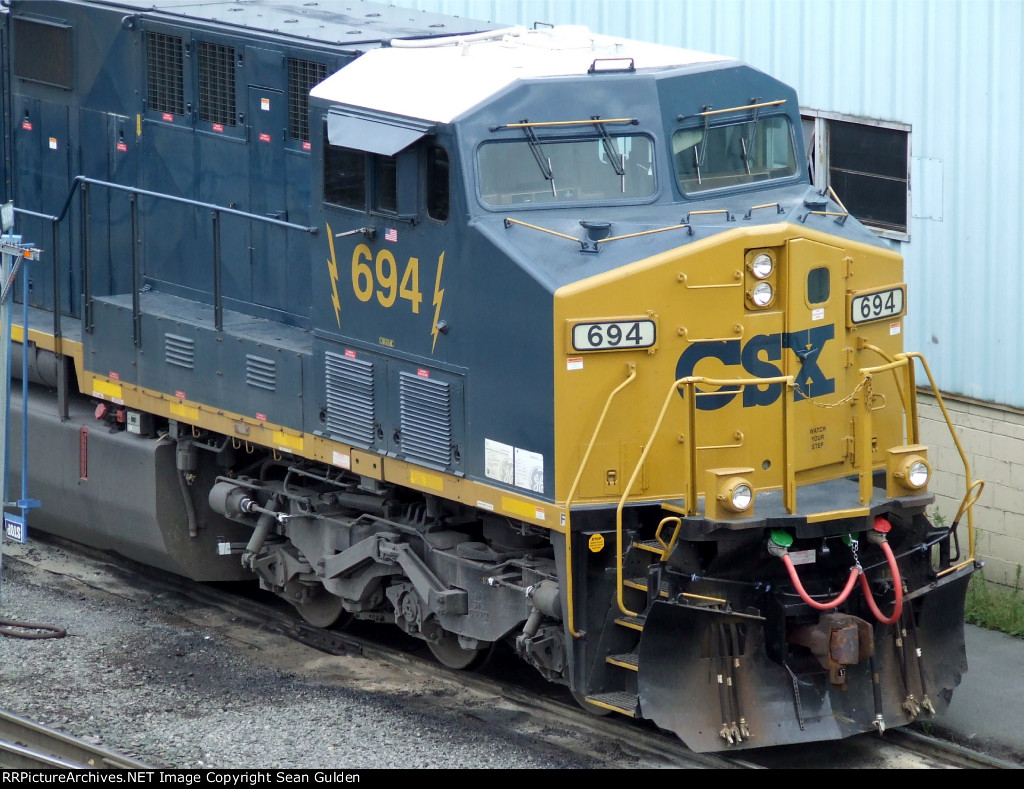 CSXT GE AC6000CW 694