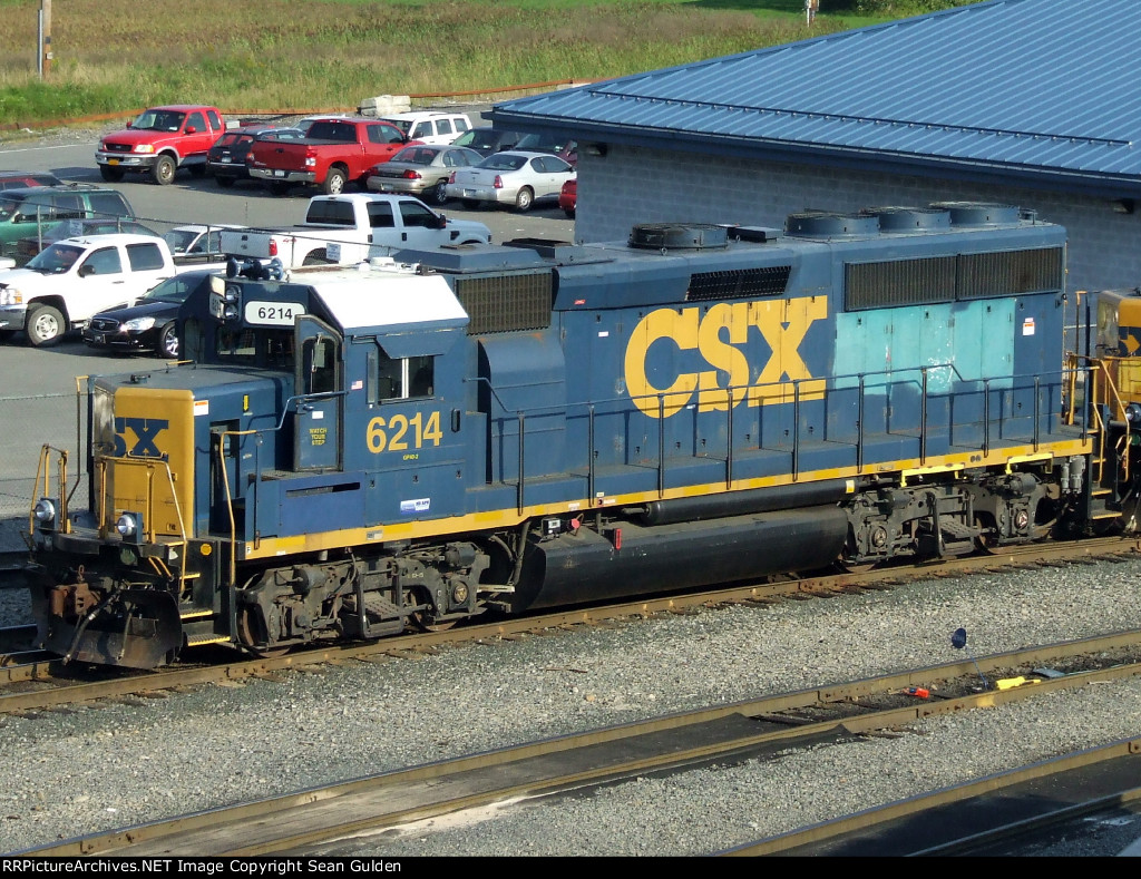 CSXT EMD GP40-2 6214