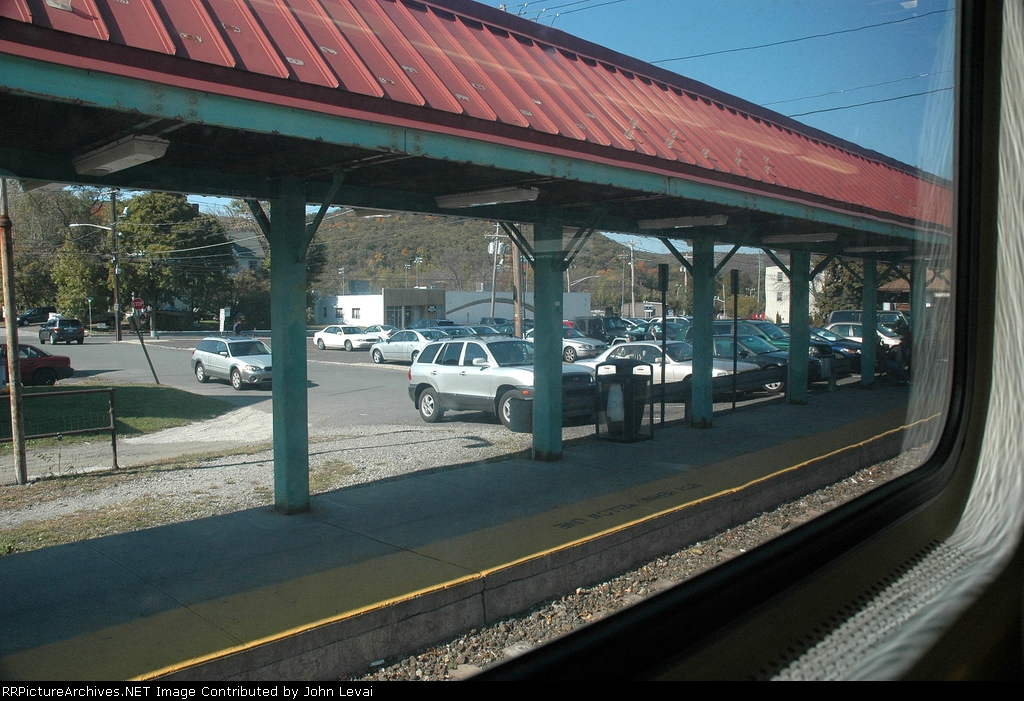 Suffern NJT Station