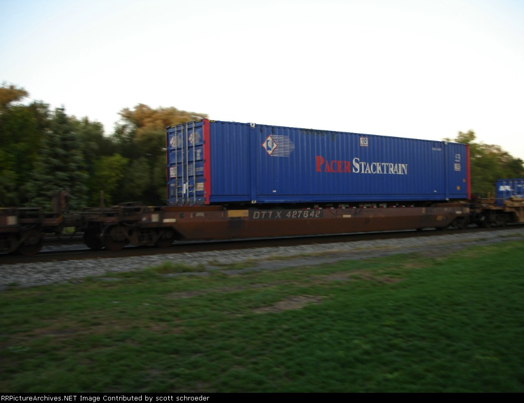 DTTX 427642B Double Stackcar w/PACER STACKTRAIN Container on a Trailer ...