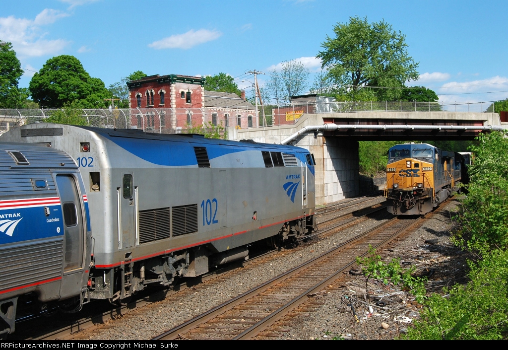 AMTK 102, CSX 589
