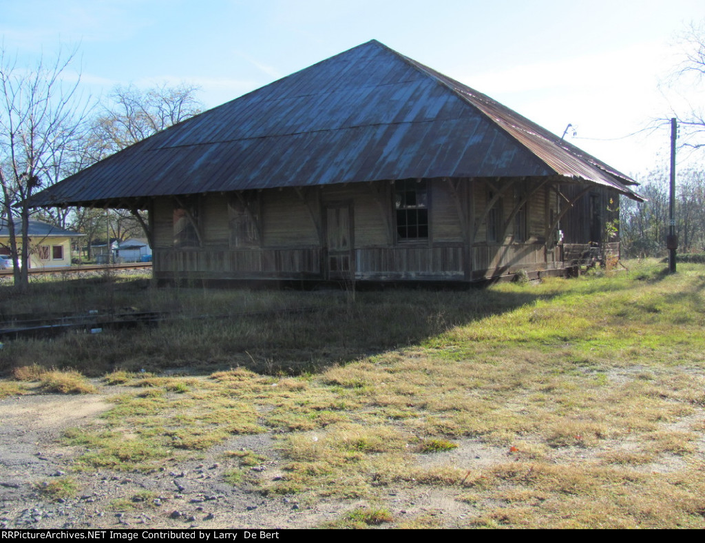 Lilly, Georgia station - it does have a new electric meter