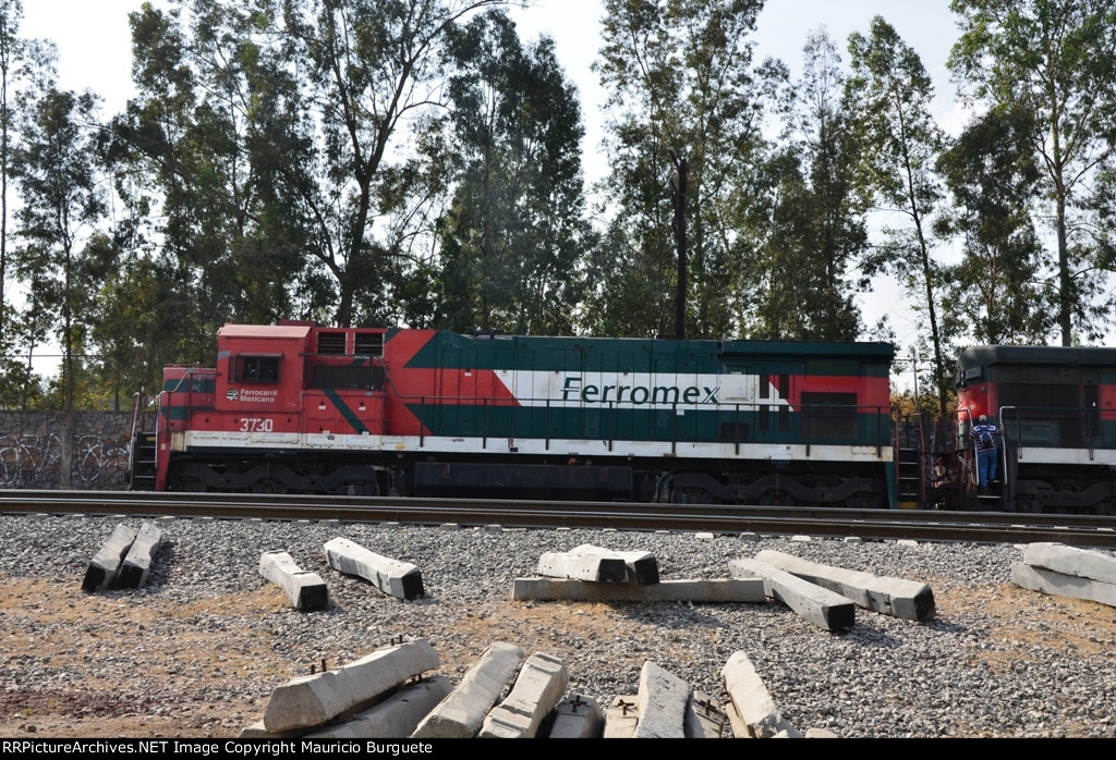 FXE C30-S7 in yard service