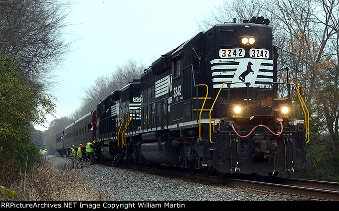 A GeeP takes command