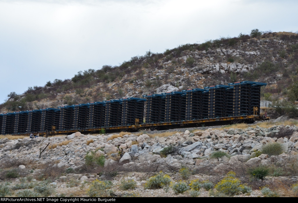 FTTX Flat Cars to transport Toyota pick up frames