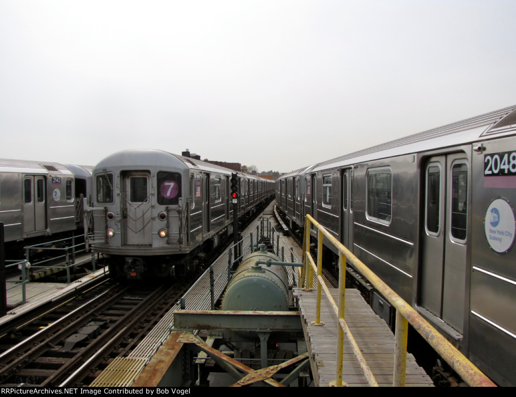 7 train full house