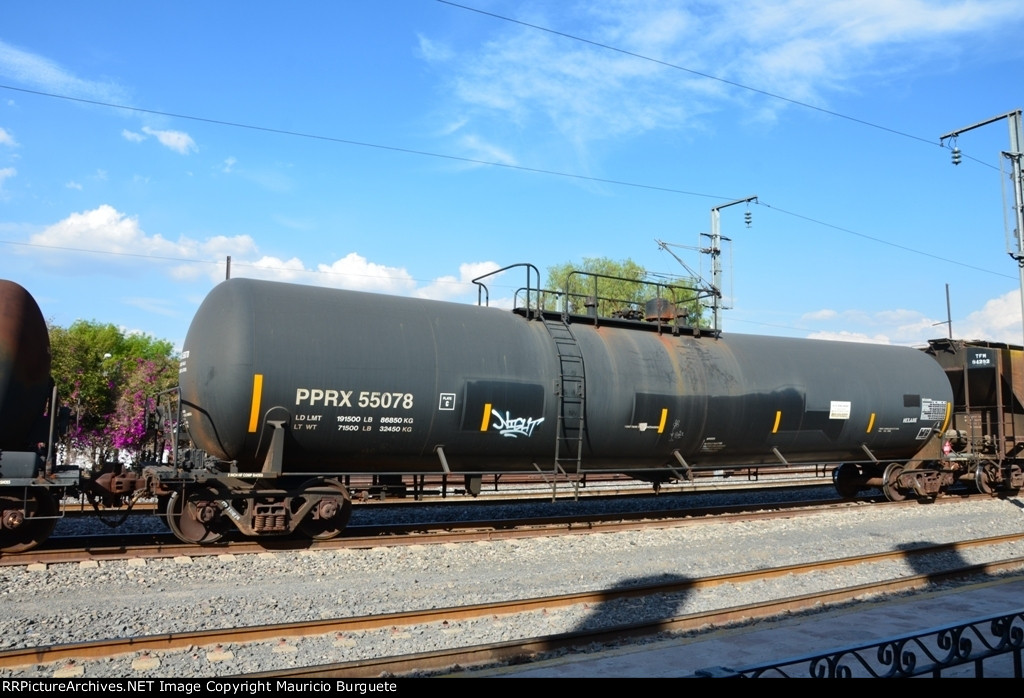 PPRX Tank car with graffiti