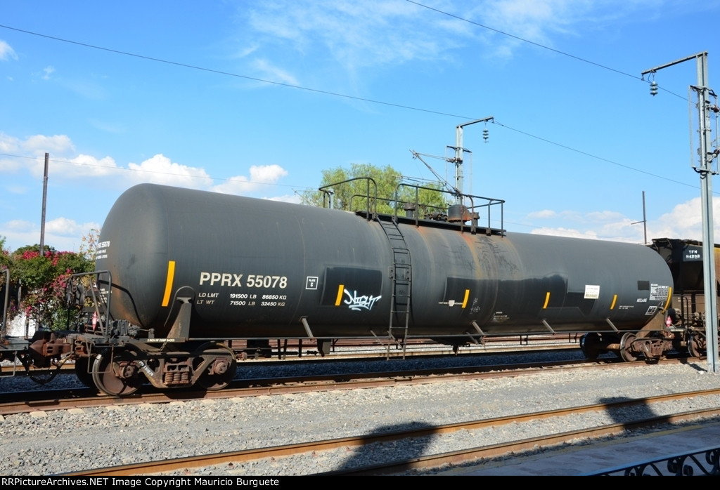 PPRX Tank car with graffiti
