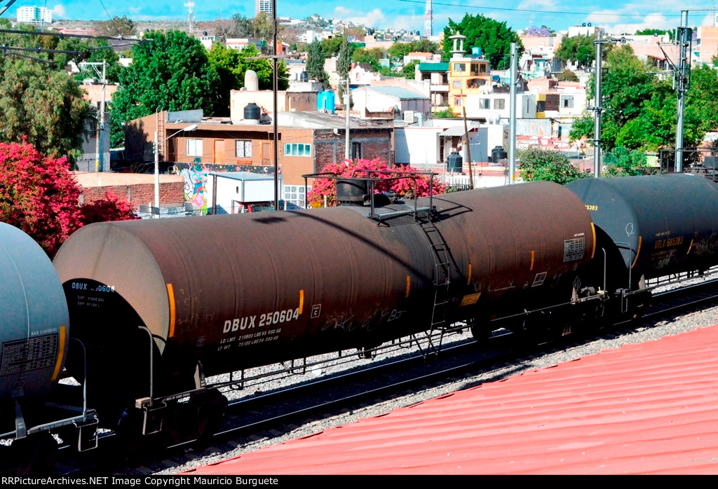 DBUX Tank Car