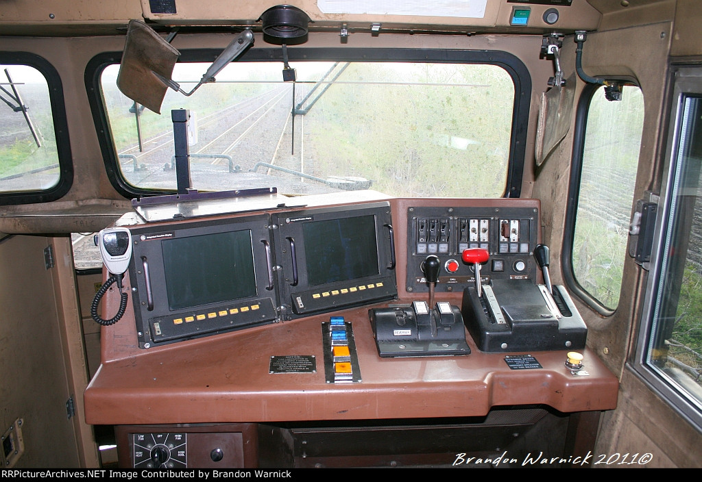 A look at the controls of an AC4400CW
