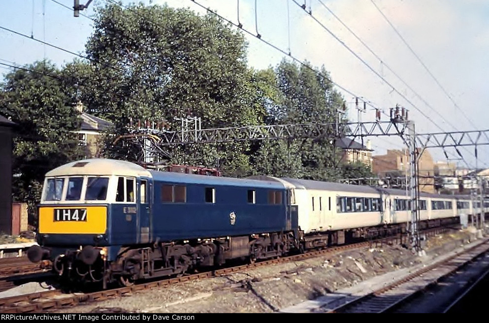 E3112 and Northbound Manchester Pullman