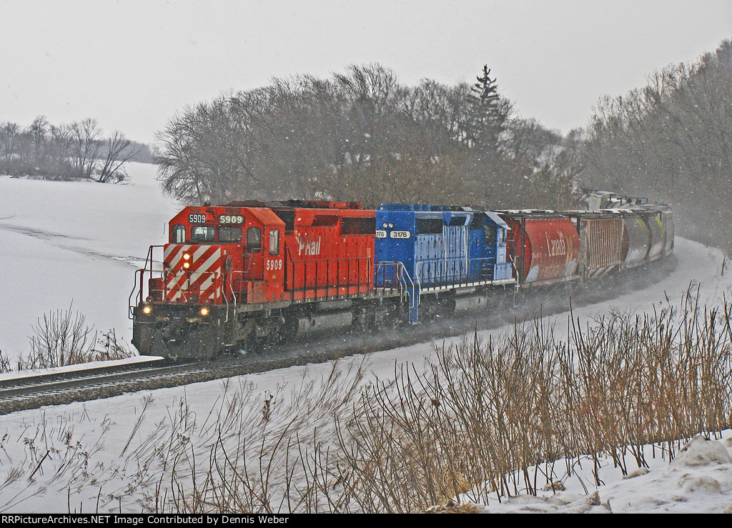 CP 5909, CP's River Sub.