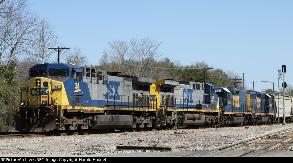 CSX 34 leads train F769-17