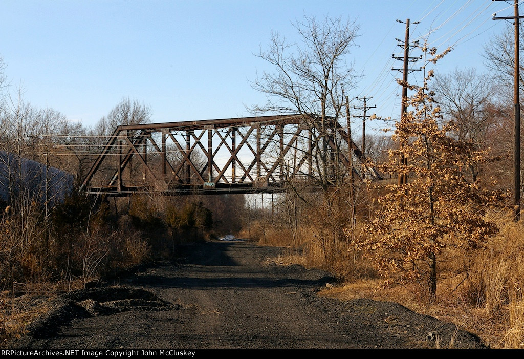 Reading (Now CRSA Port Reading line) crossing the Lehigh Valley