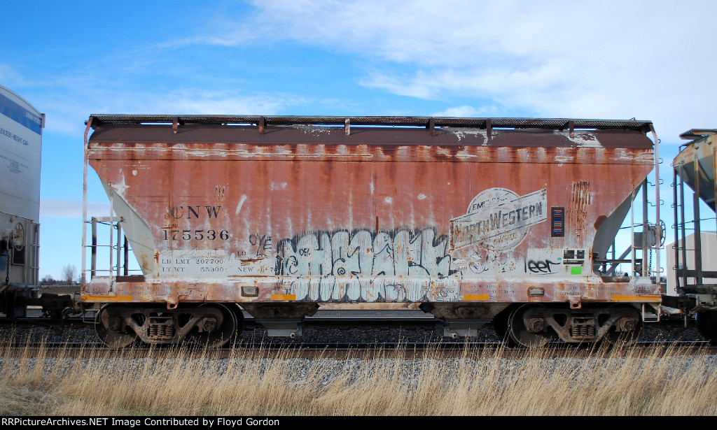 CNW 175536