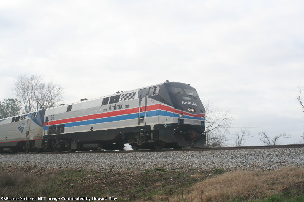 AMTK 66 leads Amtrak Train 20
