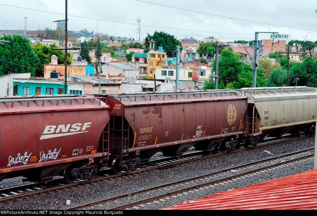 BNSF Covered Hopper