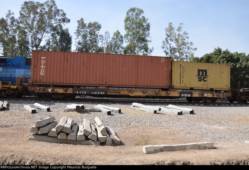VTTX Flat car with containers