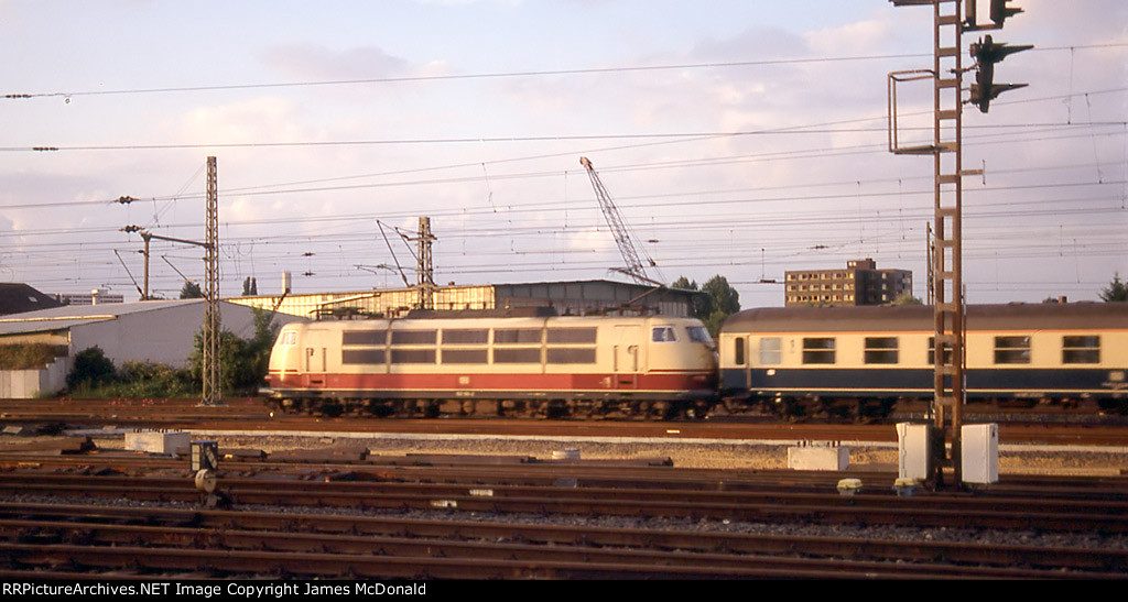 DB 103 class electric