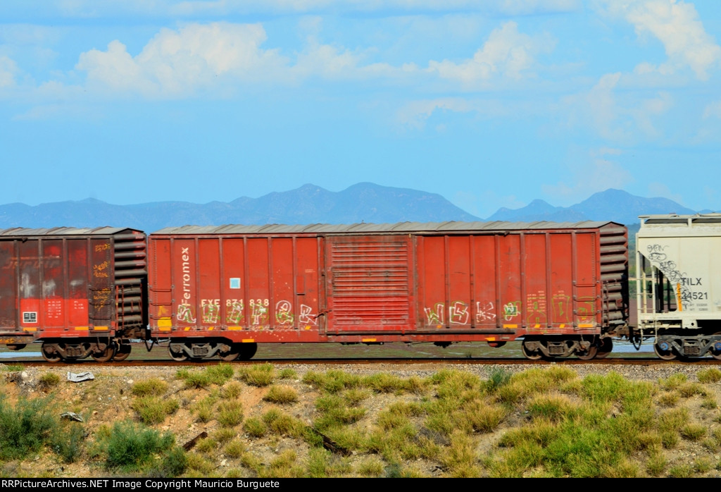 FXE Box car with graffiti