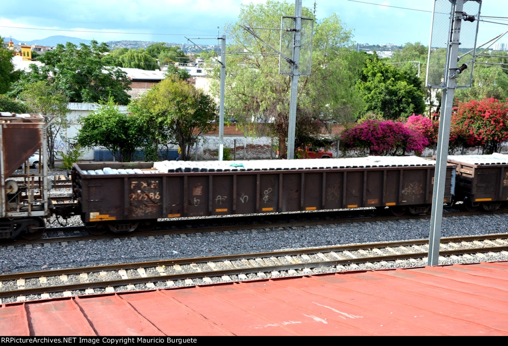 FXE Gondola loaded with concrete ties