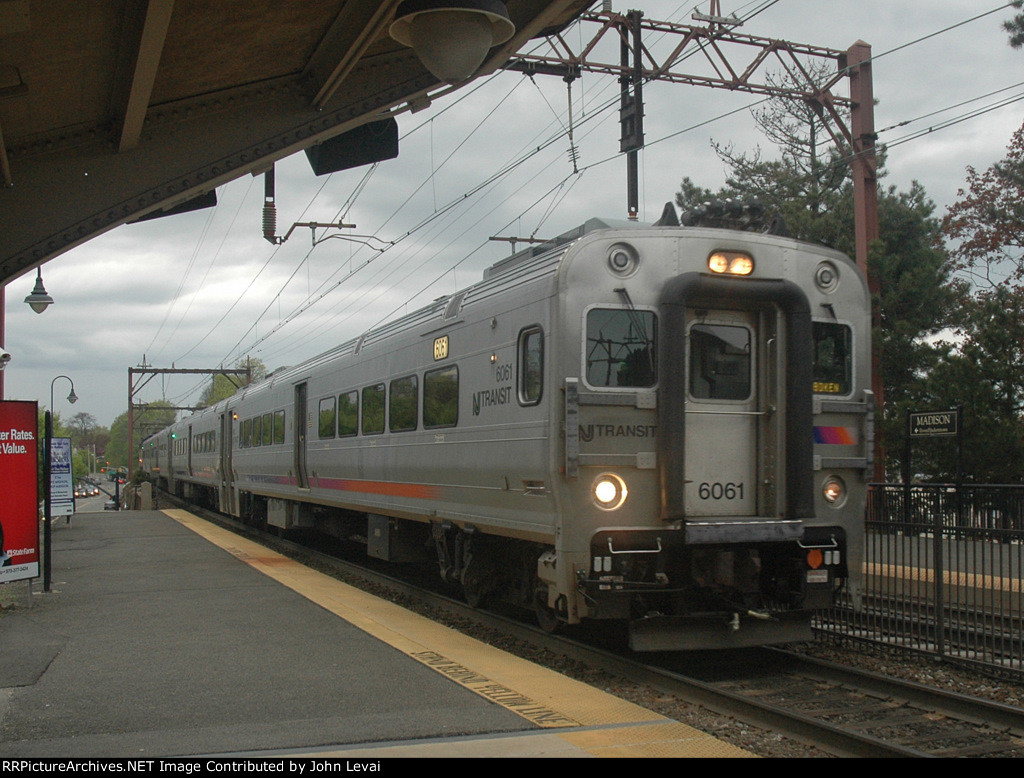 NJT Comet V Cab