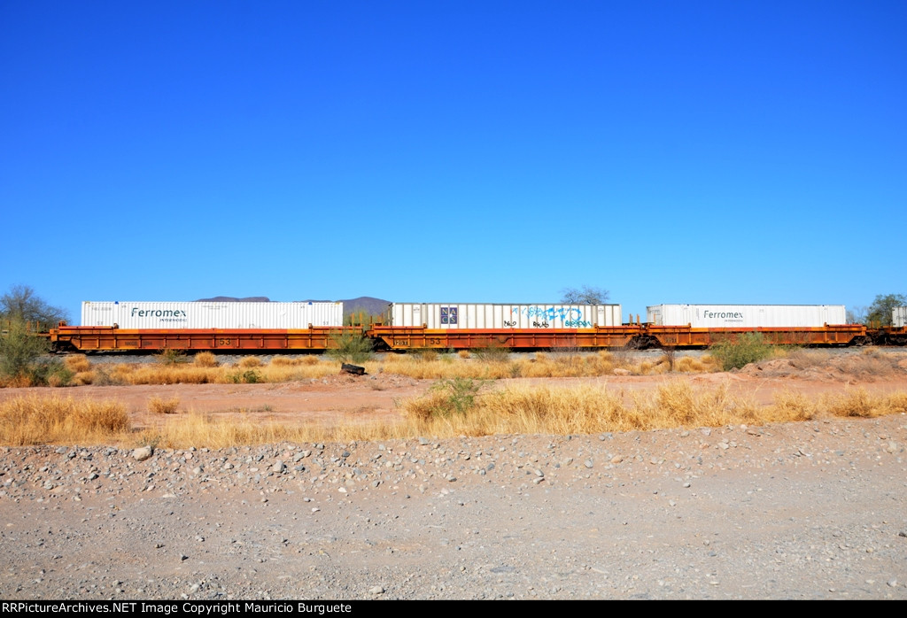NKCR Double Stack with Ferromex containers