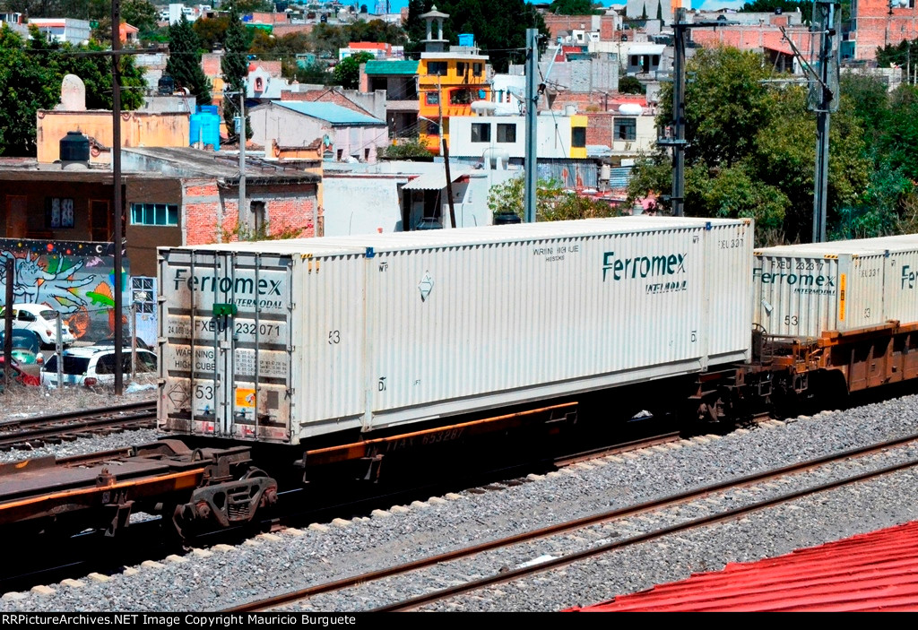 TTAX Spine Car "A" unit with Ferromex container
